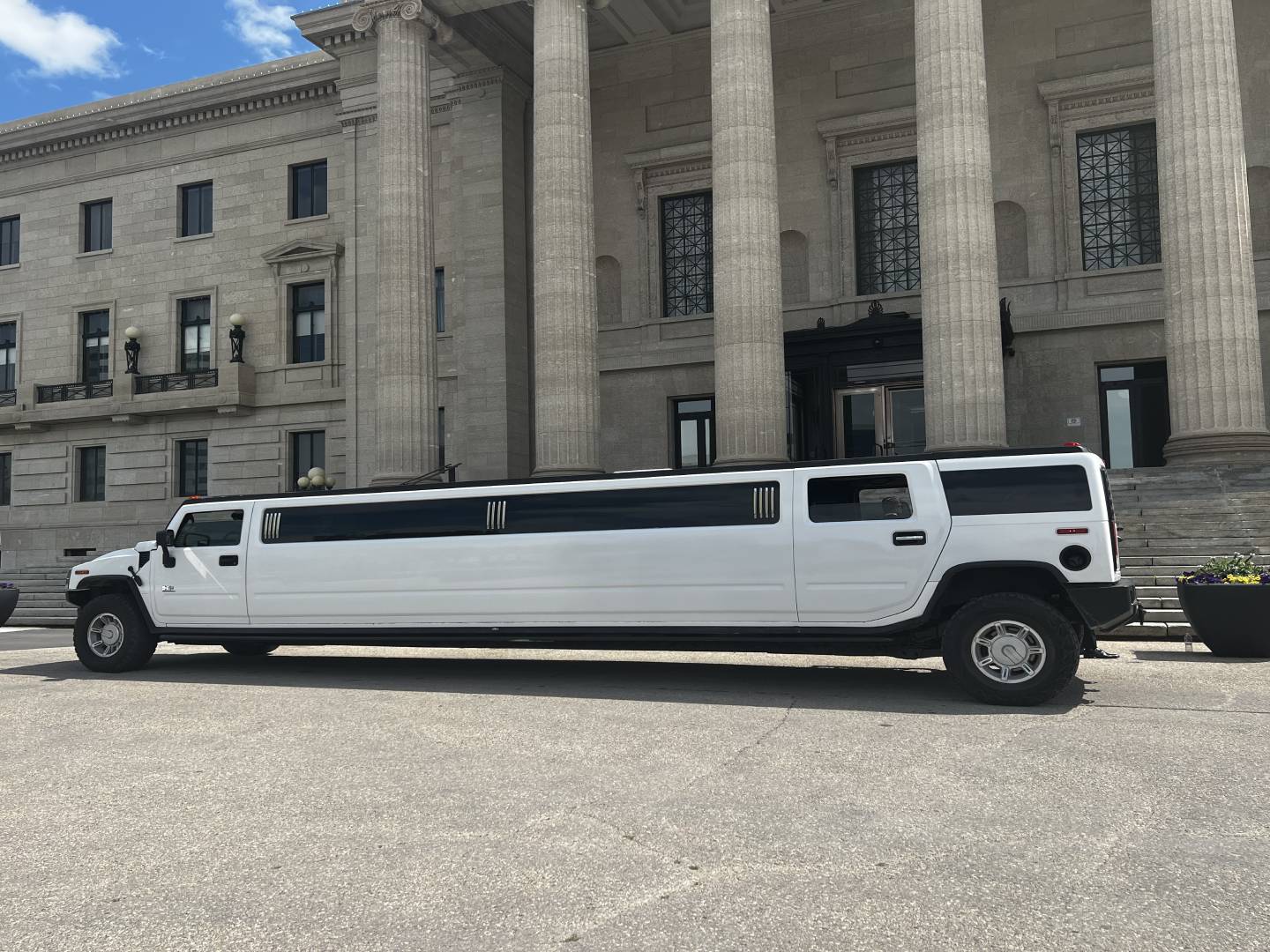 AAA VIP Limos | Premium Winnipeg Limo | Get Free Quote